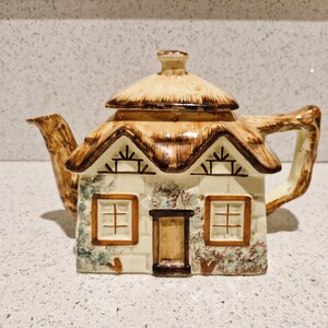 English Cottage Shaped Teapot, Cottage Ware Teapot, Keele Street ...
