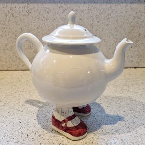 Carltonware, Walking Teapot, Hand Painted, Carlton Ware Walking Teapot ...