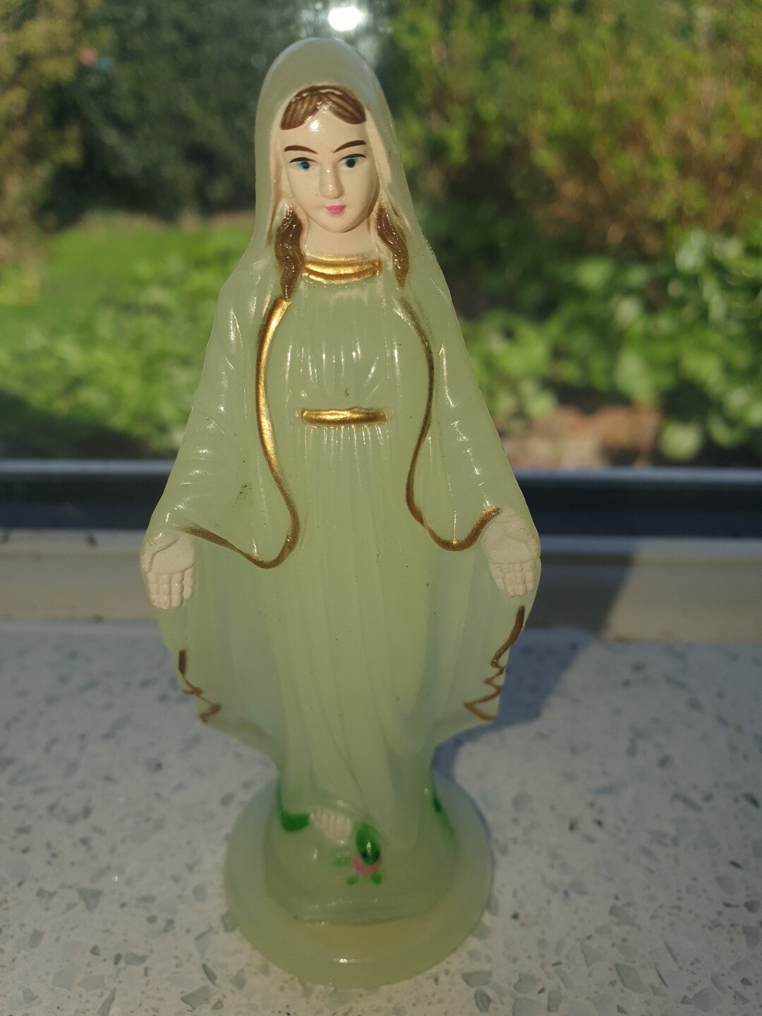 Virgin Mary, Kitsch Catholic Dashboard Car Figure Virgin Mary ...