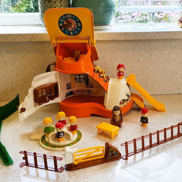 Boot House - Etsy UK