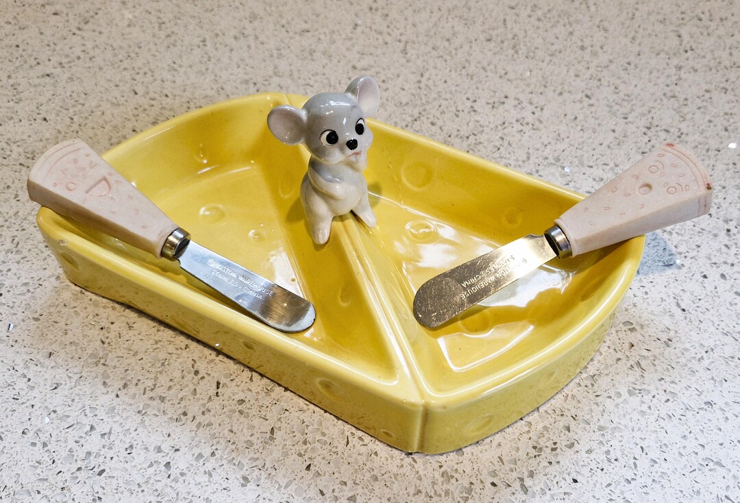 Vintage Kitsch Mouse Ceramic Cheese Dish With Spreaders - Etsy