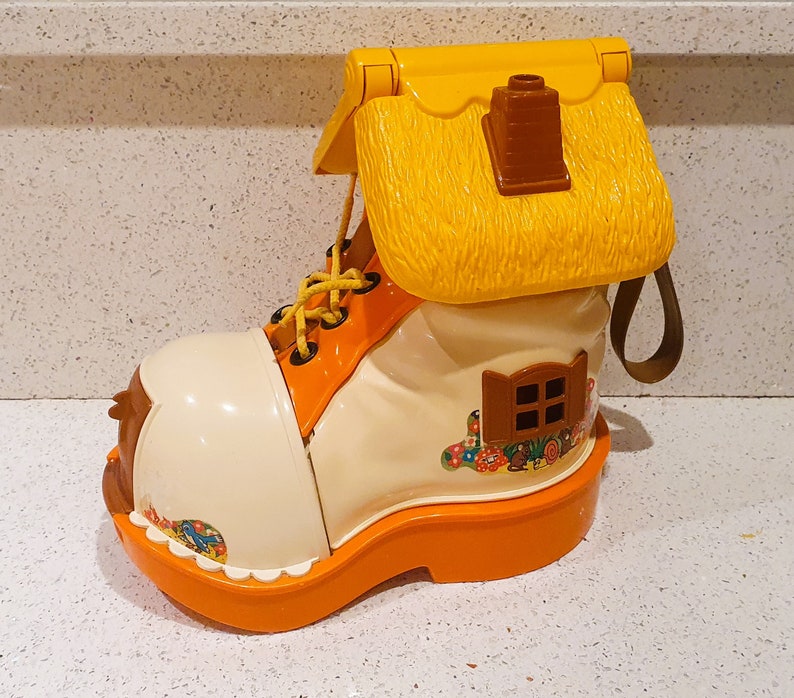 Vintage 70s Toy Matchbox Play Boot Shoe House Live N Learn - Etsy UK