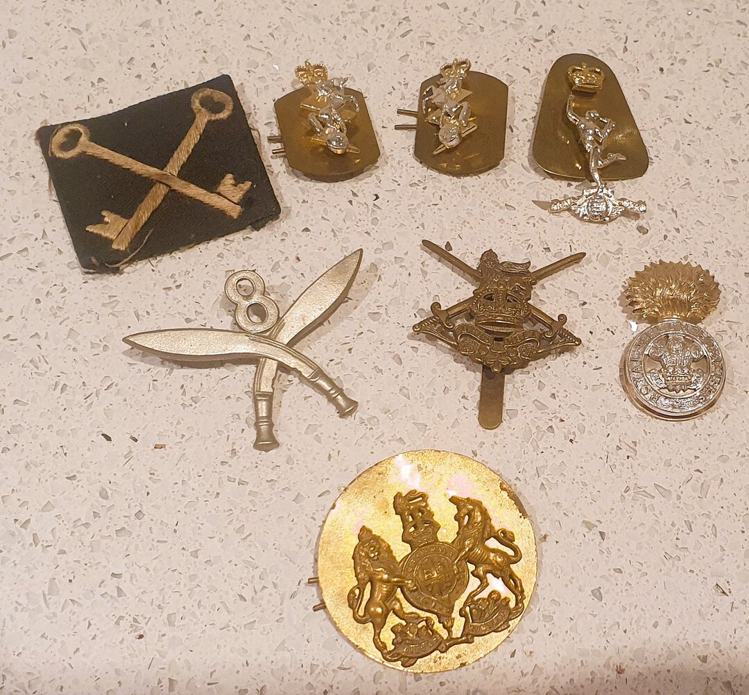 Vintage British Military Cap Badges, Coat and Collar Badges, Pins ...