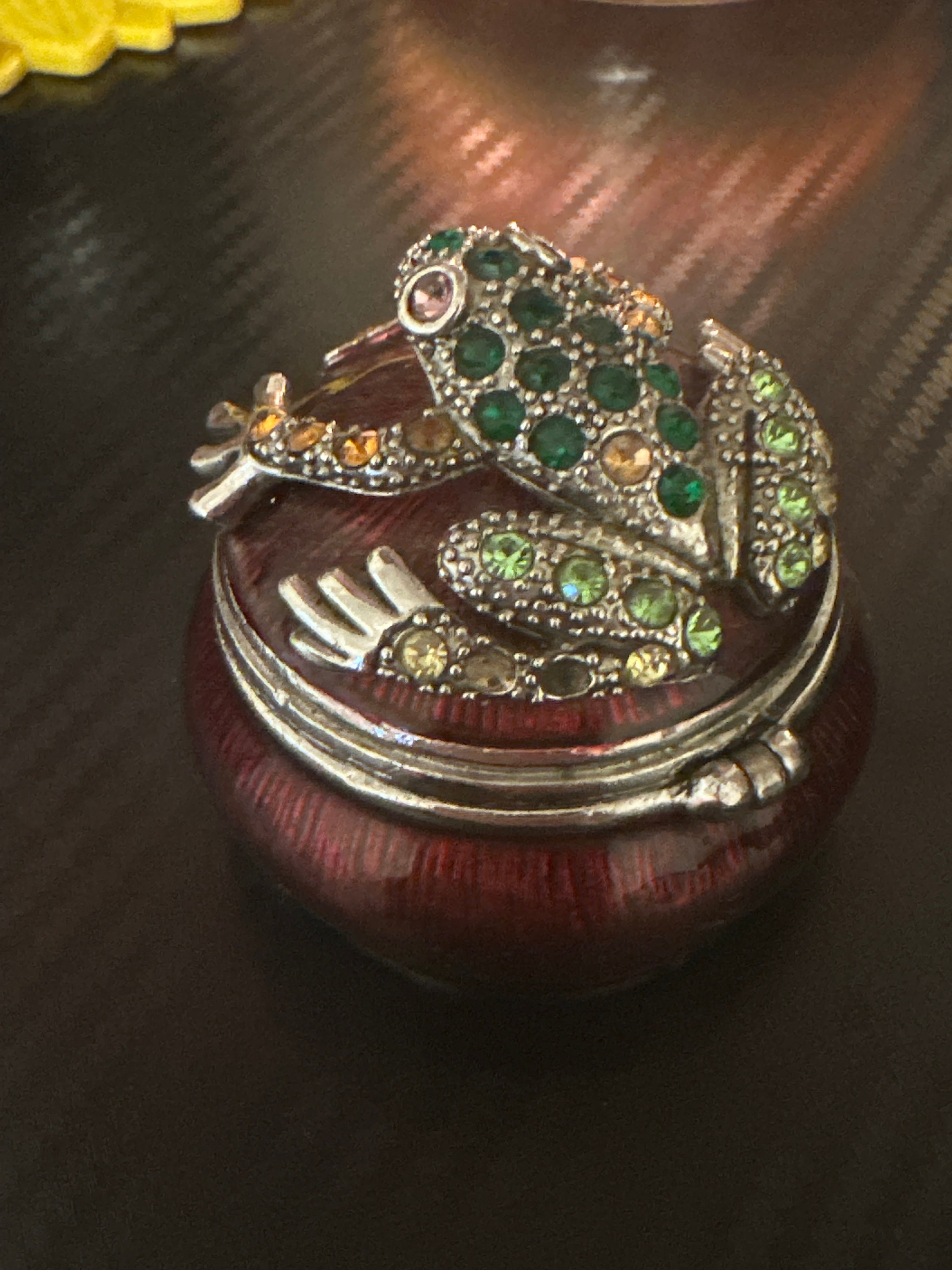 Vintage Tree Frog Hideaway Trinket Box - Etsy