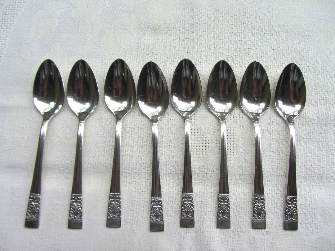 Vintage Oneida Tea Spoons: Silver Plated Hampton Court Pattern, Set of ...