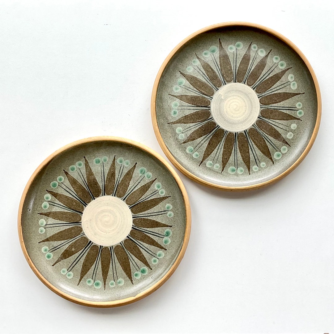 ANNE BJERRE Set of 2 Earthenware Plates With a Beautiful - Etsy