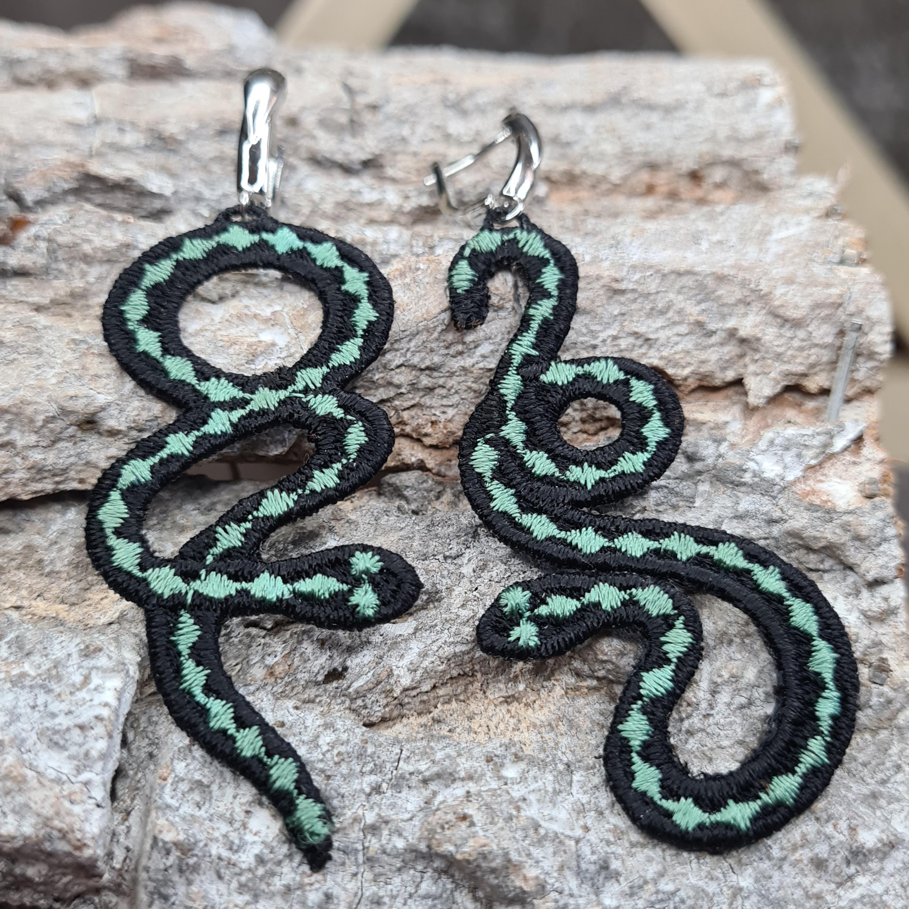 Machine Embroidery Design of Snake Earrings FSL - Etsy