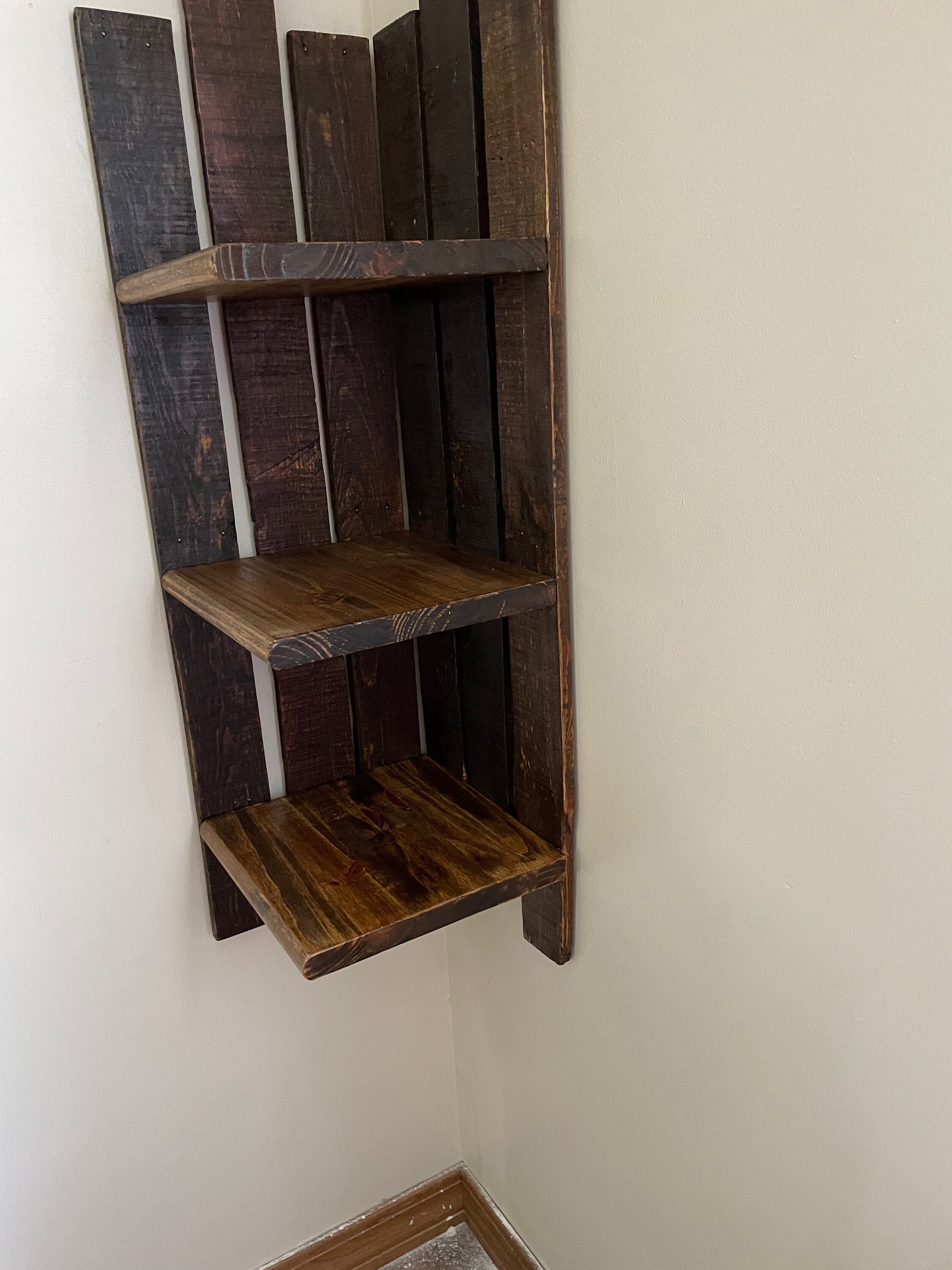 Pallet Corner Shelf - Etsy