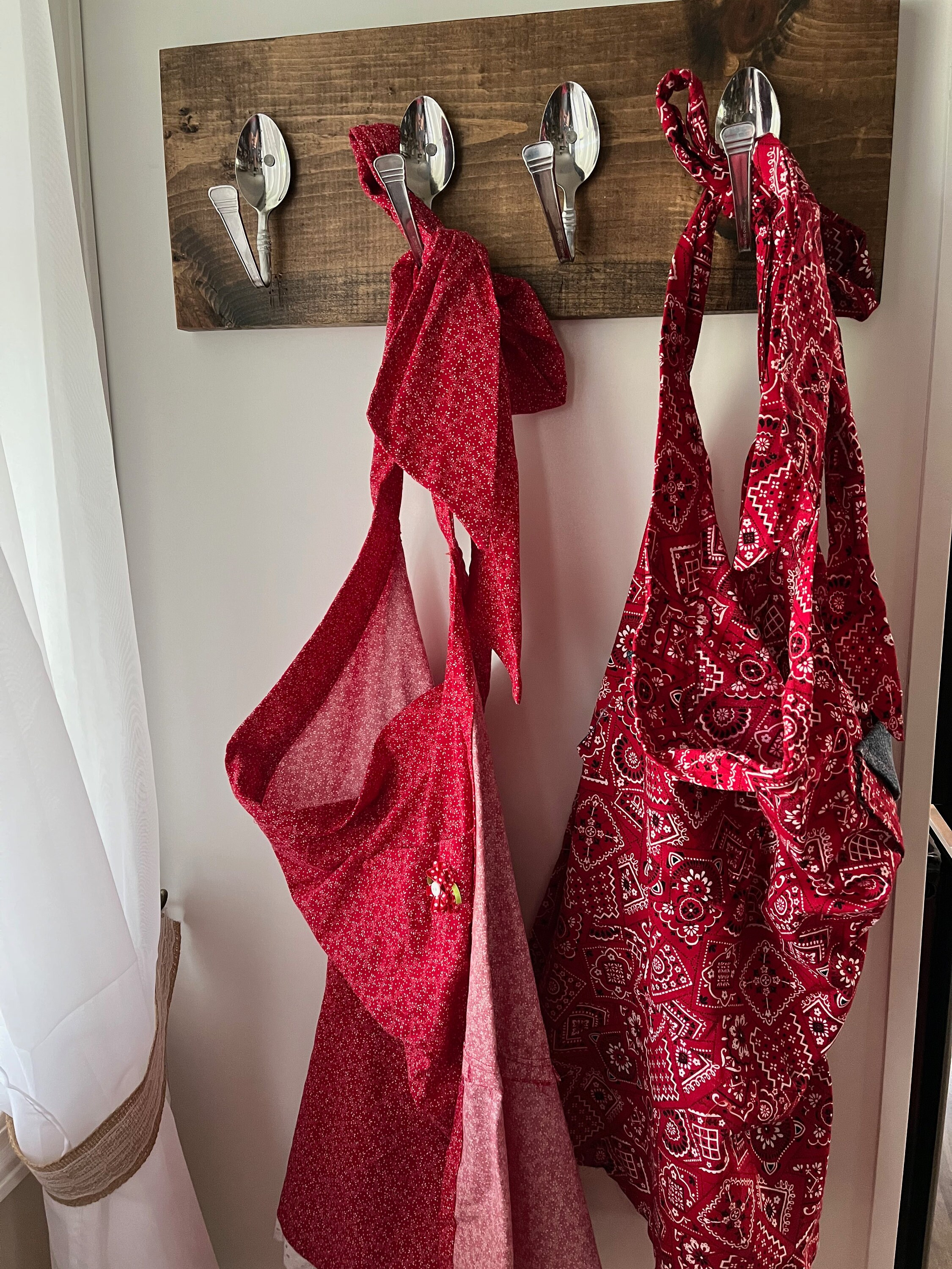 Apron Rack, Utensil Rack, Farmhouse Kitchen Decor, Kitchen Wall Mount ...