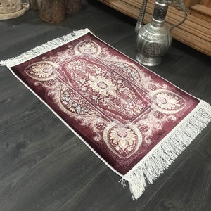 Oriental Persian Small Carpet , Modern Persian Rug, Small Rug, Bamboo ...