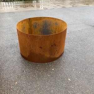 Weathered Steel Raised Round Open Bottom Planter Beds - Etsy UK