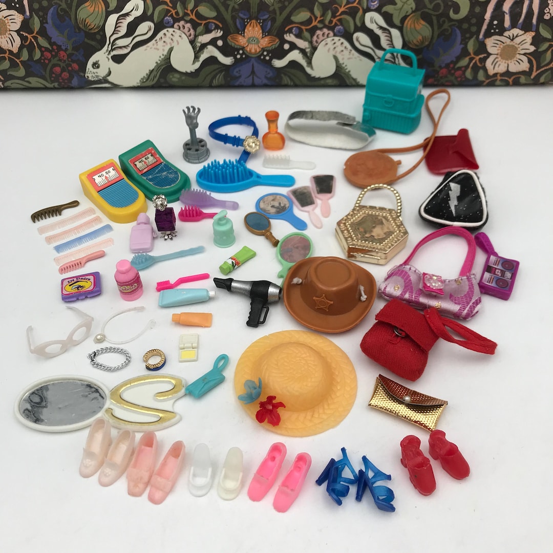 Small Things, Bags, Shoes and Beauty Items for Barbie or Dolls of That ...