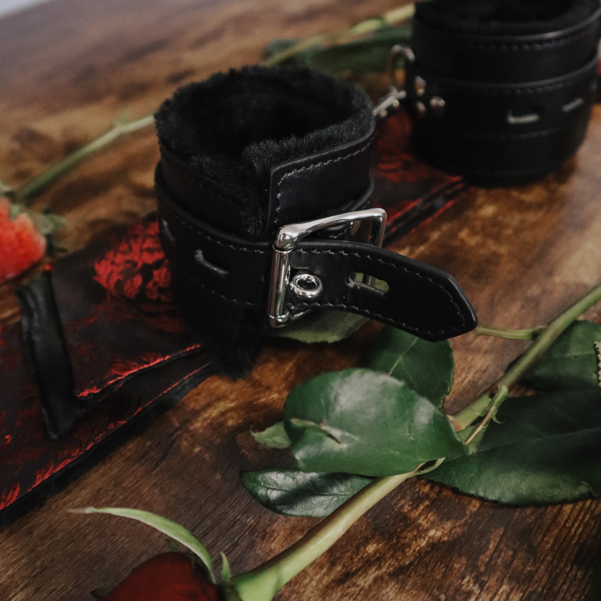 Luxury Handcuffs and Blindfold Set Adult Toys for Couples Date Night ...