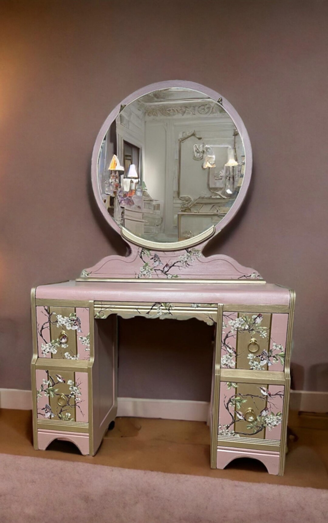 SOLD* Beautiful Waterfall Vanity - Etsy