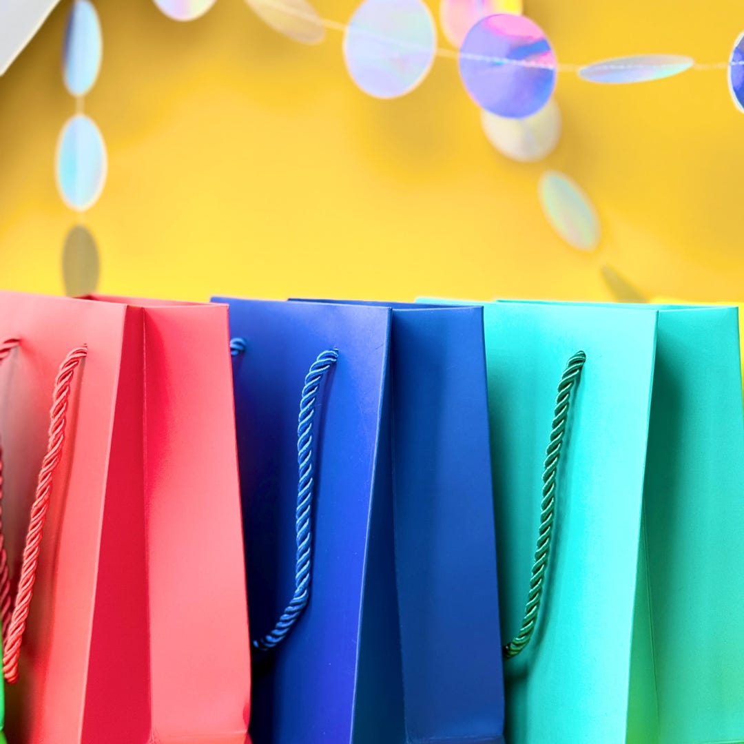 Party Bags - Gift Bags - Luxury Bags With Rope Handles - Matt Paper ...