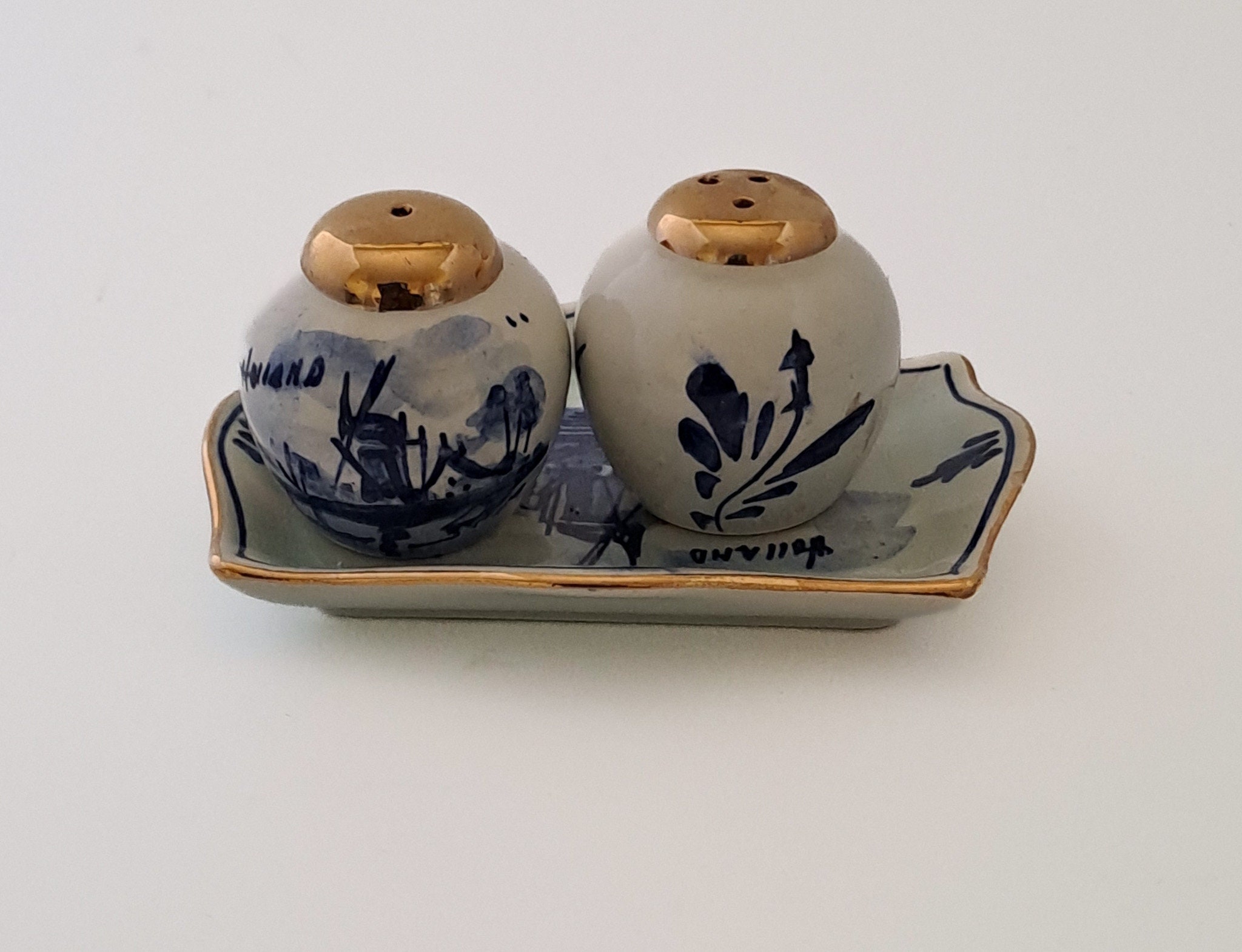 1950's Delft Blue Cruet Set Salt and Pepper Shakers With Tray. - Etsy