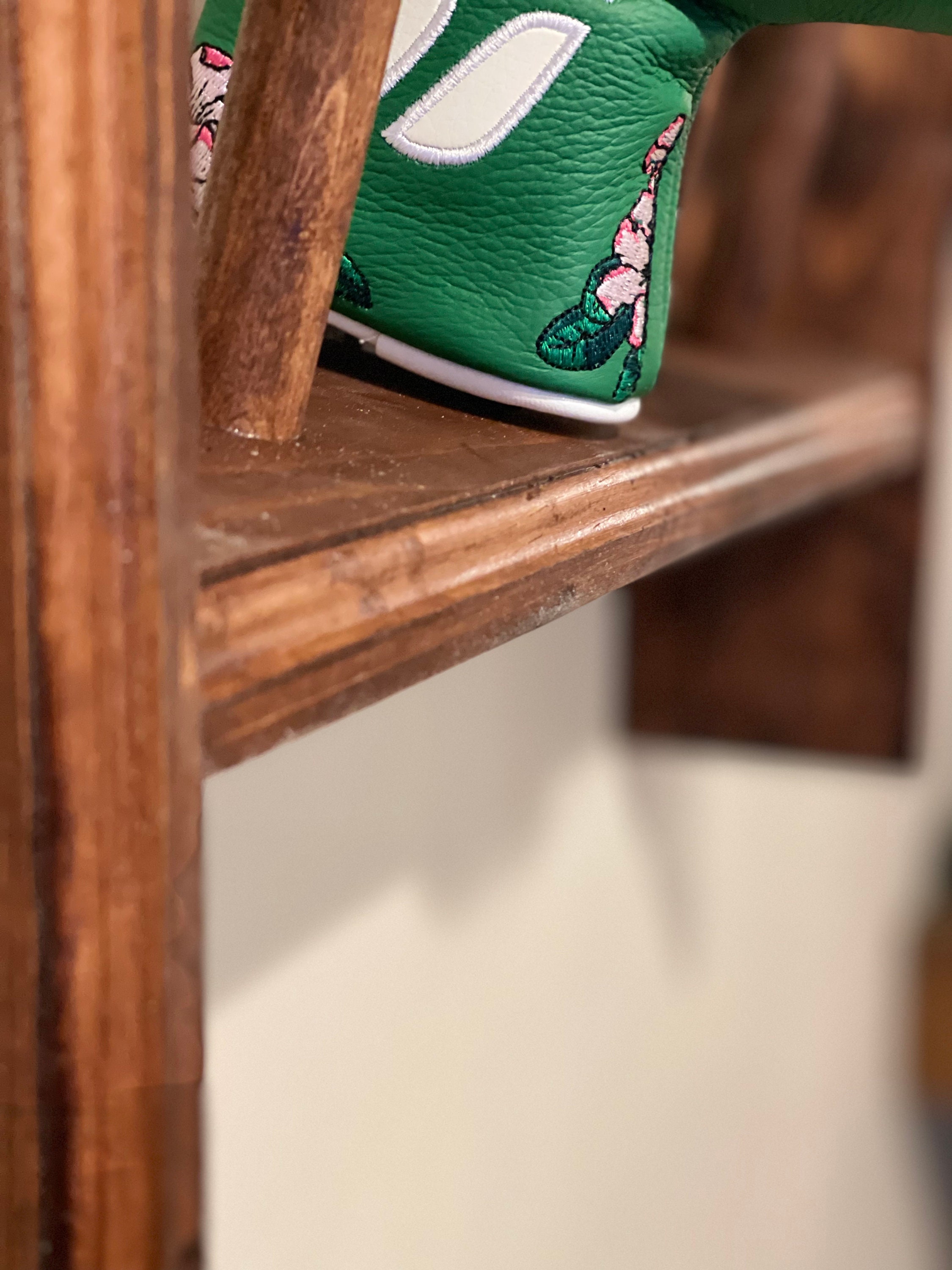 Deluxe Putter Cover Wood Wall Display - Etsy