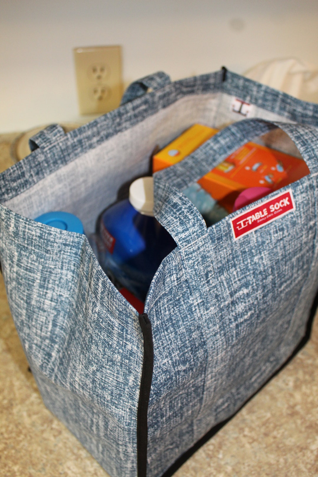 Shopper Bag 12 X 12 X 8 Folds Flat With Sturdy Plastic Insert in Blue ...