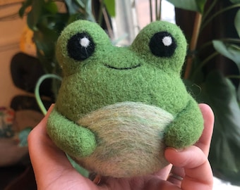 Fiber Arts Felting wool frog sculptures tiny felted frog green felt ...