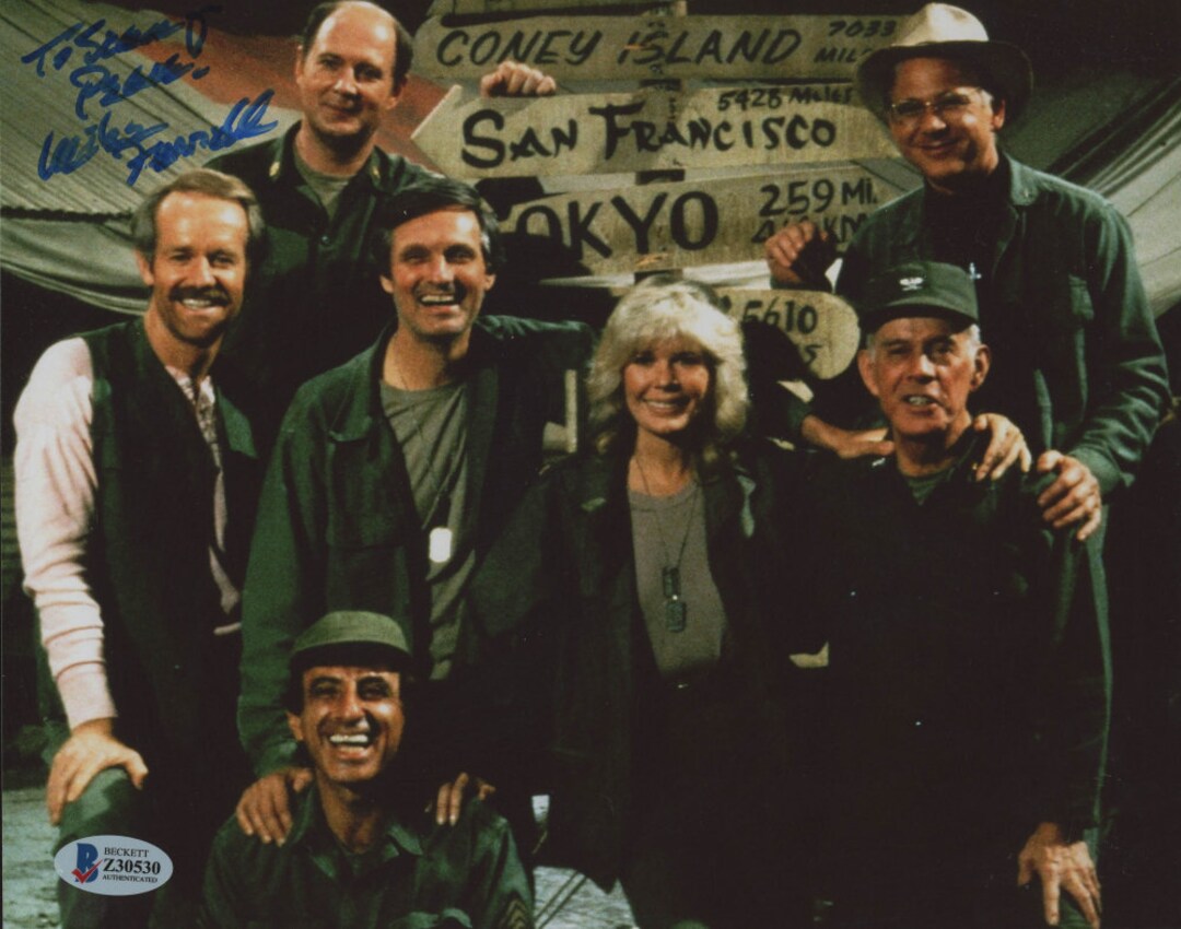 Mike Farrell Signed "mash" 8x10 Photo Inscribed "peace!" - Etsy
