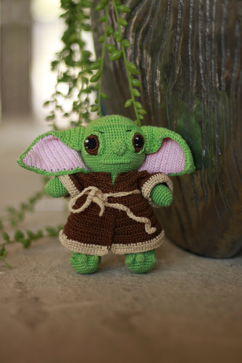 Baby Alien Child Little Grogu Vase Robe - Etsy