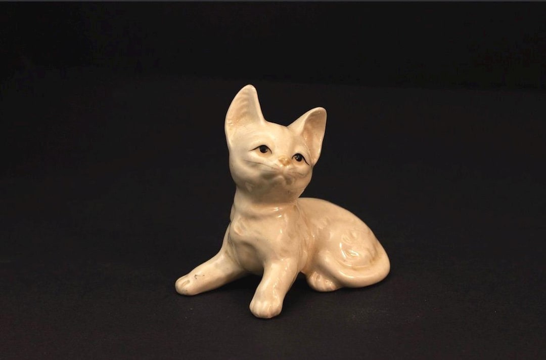 Small MCM Vintage White Ceramic Cat Figurine Japan - Etsy