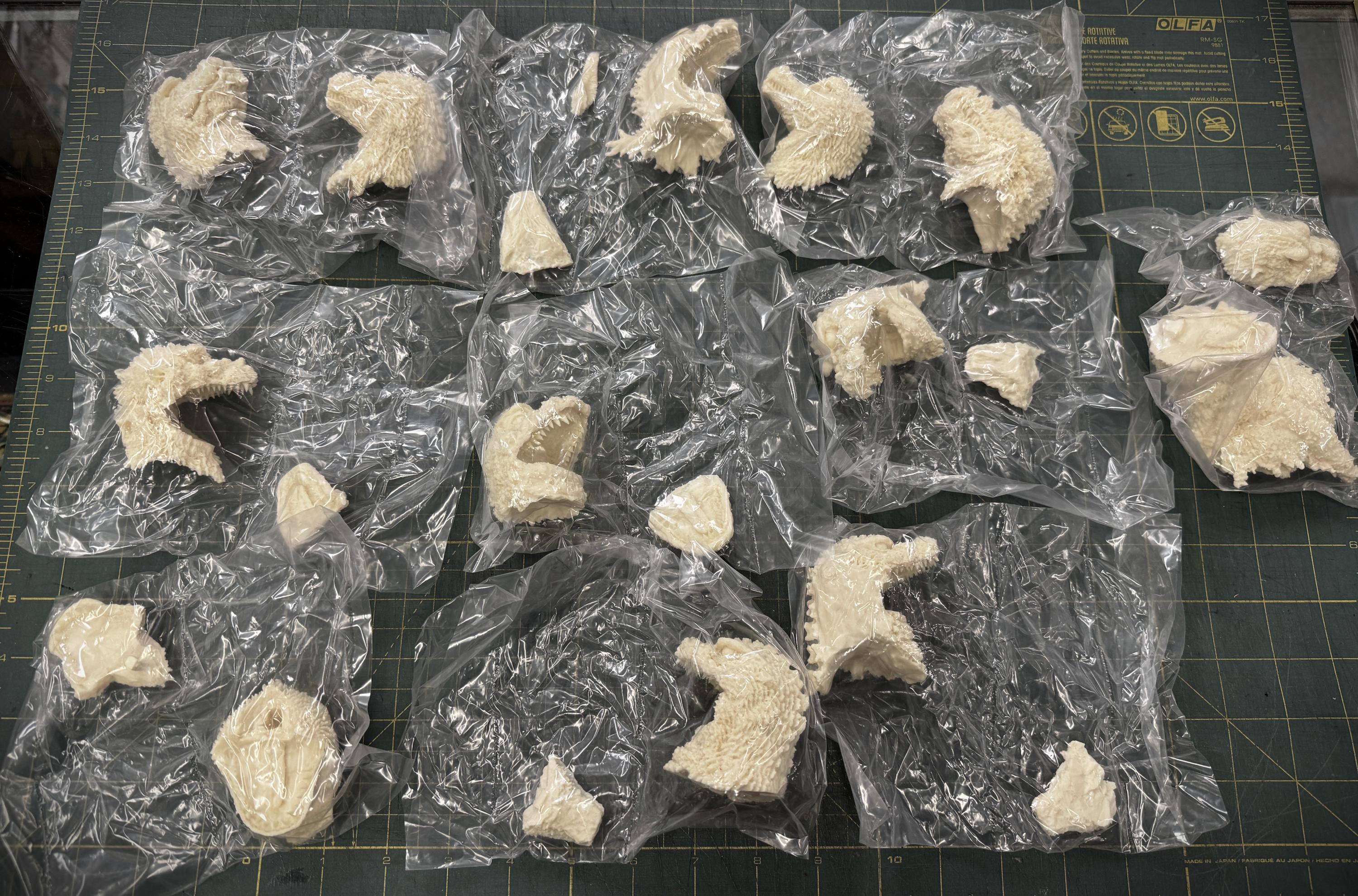 Godzilla Clock Wall Hanger Resin Model Kit Kaibutsu-ya Ryu Oyama 怪物屋 ...