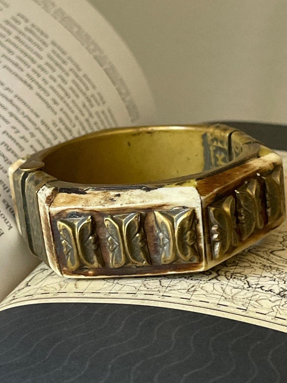 vintage carved bone bangle - Gem