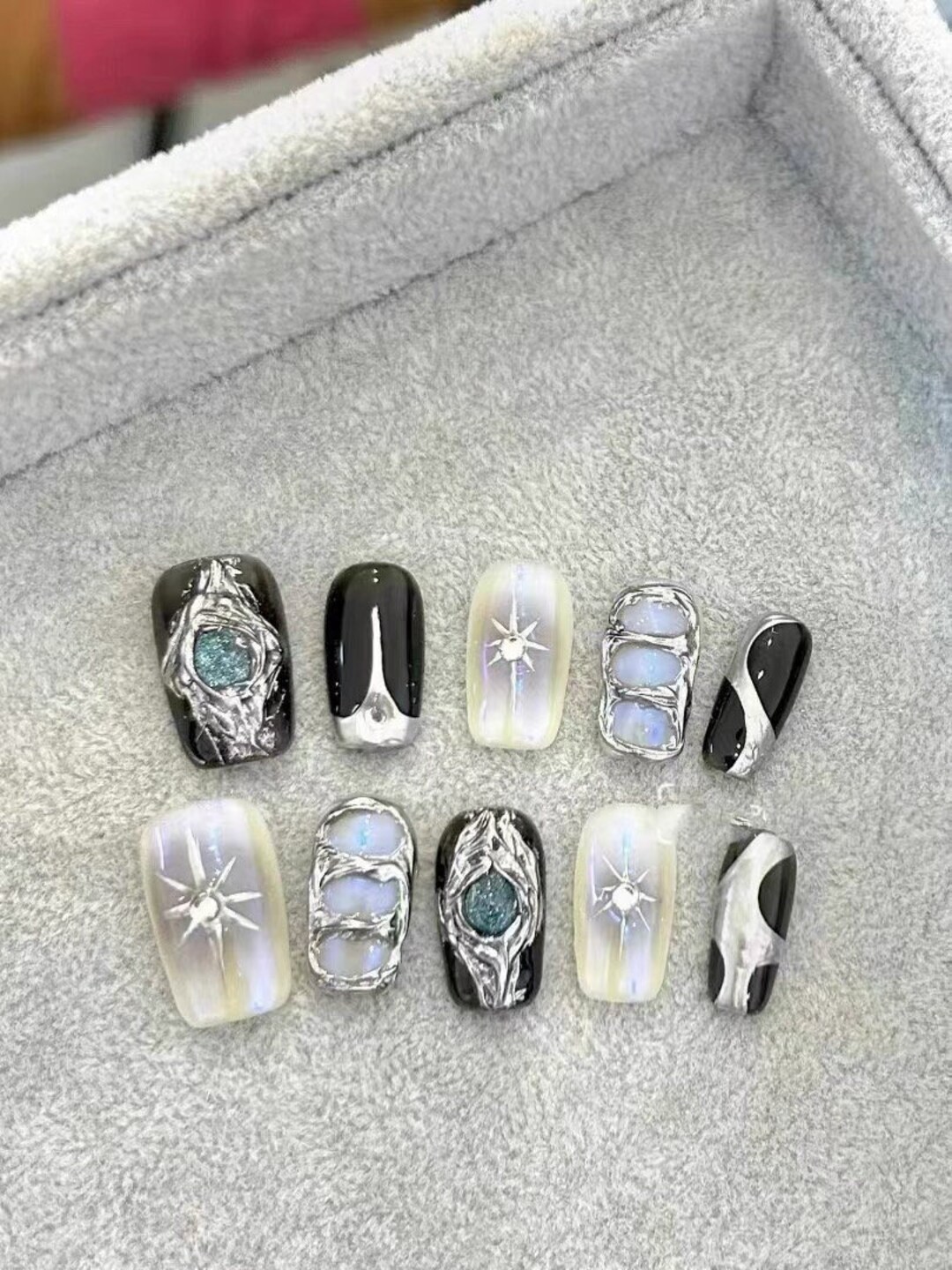 Gothic Silver and Black Press on Nails Short/aura Grey 3D Silver Chrome ...