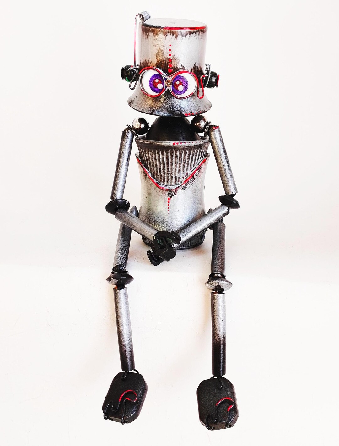 Robot. Hand Made Art, Recycled, Unique, Crazy, Sitting Robot. L Type 8. ...