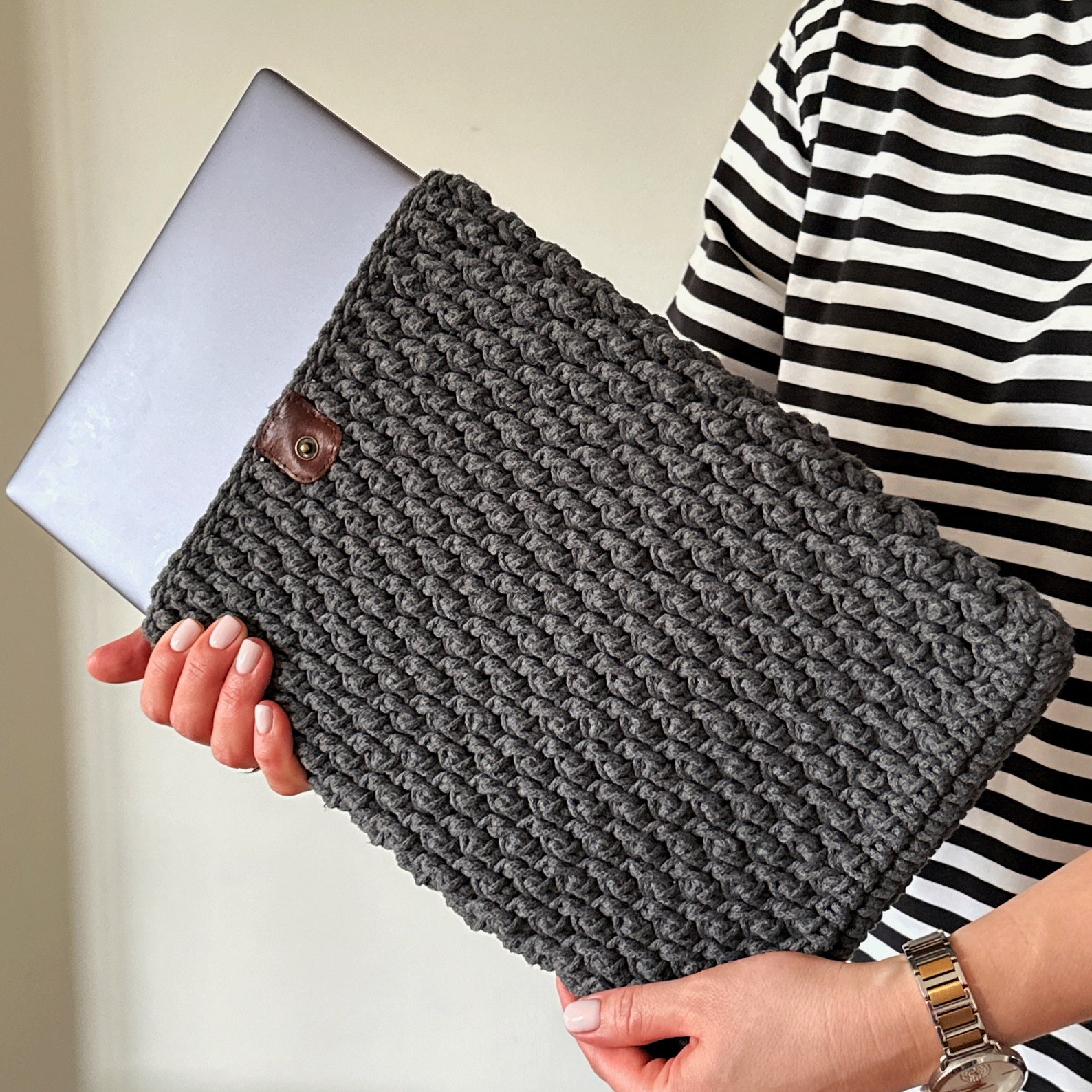 Crochet Laptop Sleeve Pattern: Beginner Computer Case (PDF Pattern) - Etsy
