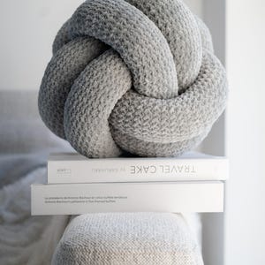 Crochet Knot Pillow PATTERN - Crochet Throw Pillow Pattern - Decorative ...