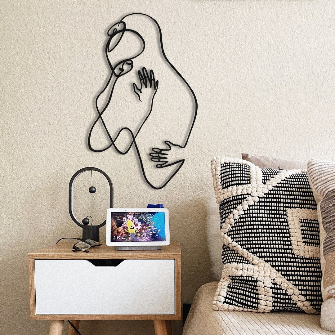 Minimalist Metal Couple Hug Wall Art: Modern Line Drawing - Etsy