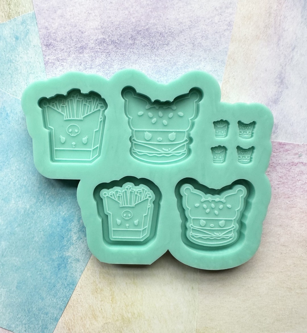 Cute Purple Bunny Burger/fry Shaker/flat With Bits Palette Silicone ...