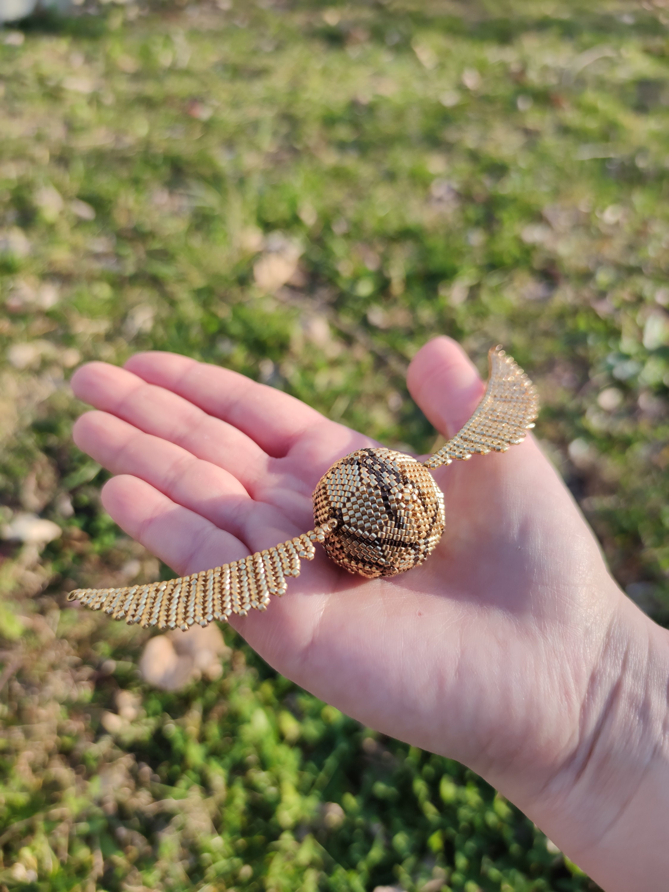 HP Golden Flying Ball. Beaded Golden Magic Snitch Tutorial. Magical ...
