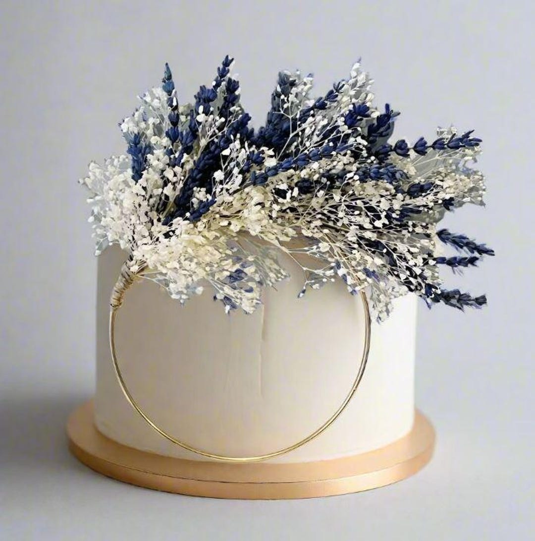 Cake Hoop Cake Wreath for Wedding Anniversary Birthday | Claire De ...