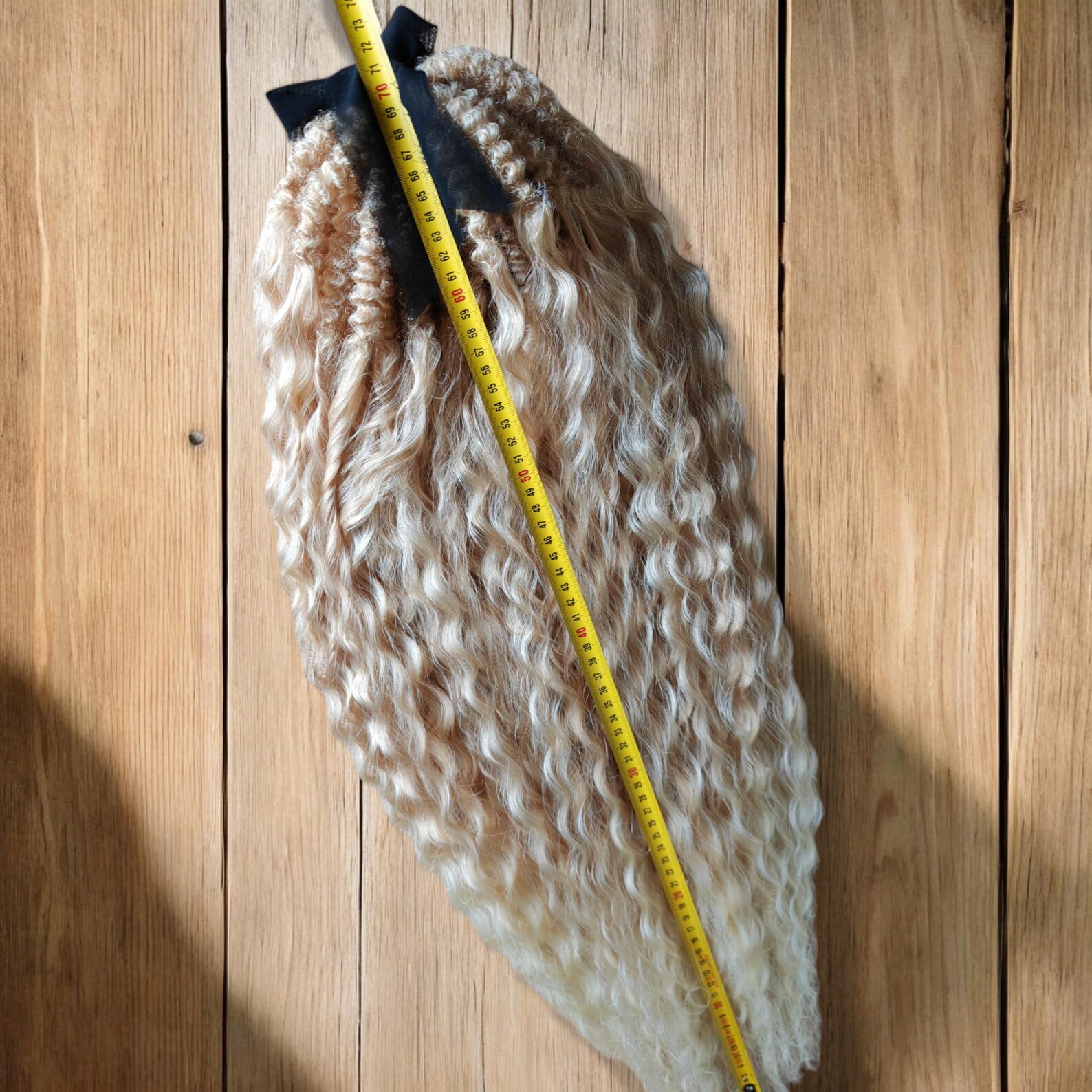 Mega Volume Curls With a Length of 30 Inches (75 Cm) Ombre Caramel ...