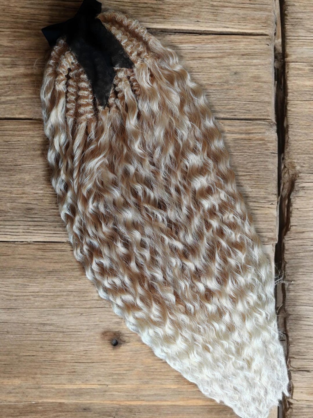 Mega Volume Curls With a Length of 30 Inches (75 Cm) Ombre Caramel ...