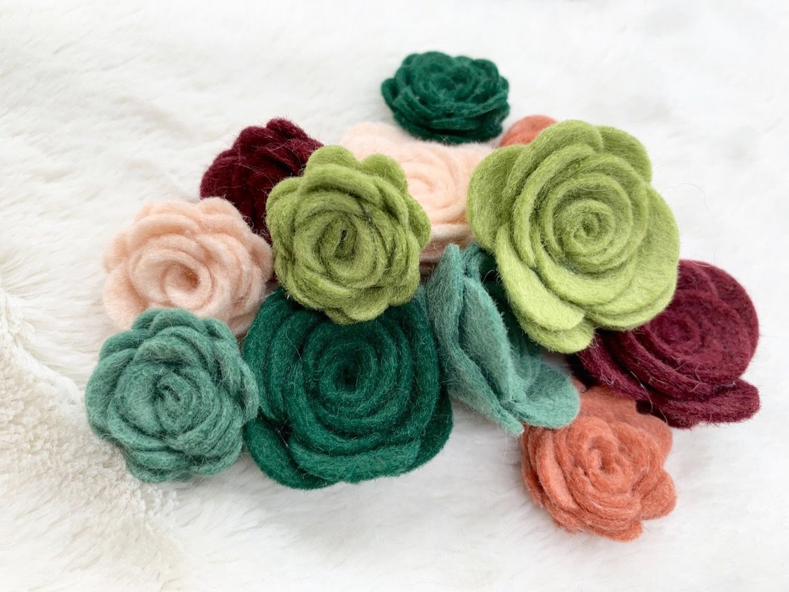 24pcs Winter Roses // Wool Blend Felt 3D Rose Flowers // Felt Flowers ...
