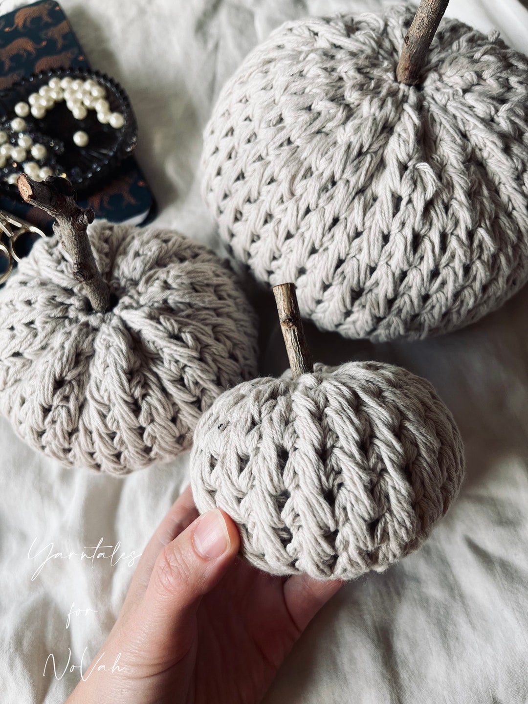 CROCHET PATTERN • Feather Pumpkins • 3 Size Crochet Pumpkin Pattern - Etsy