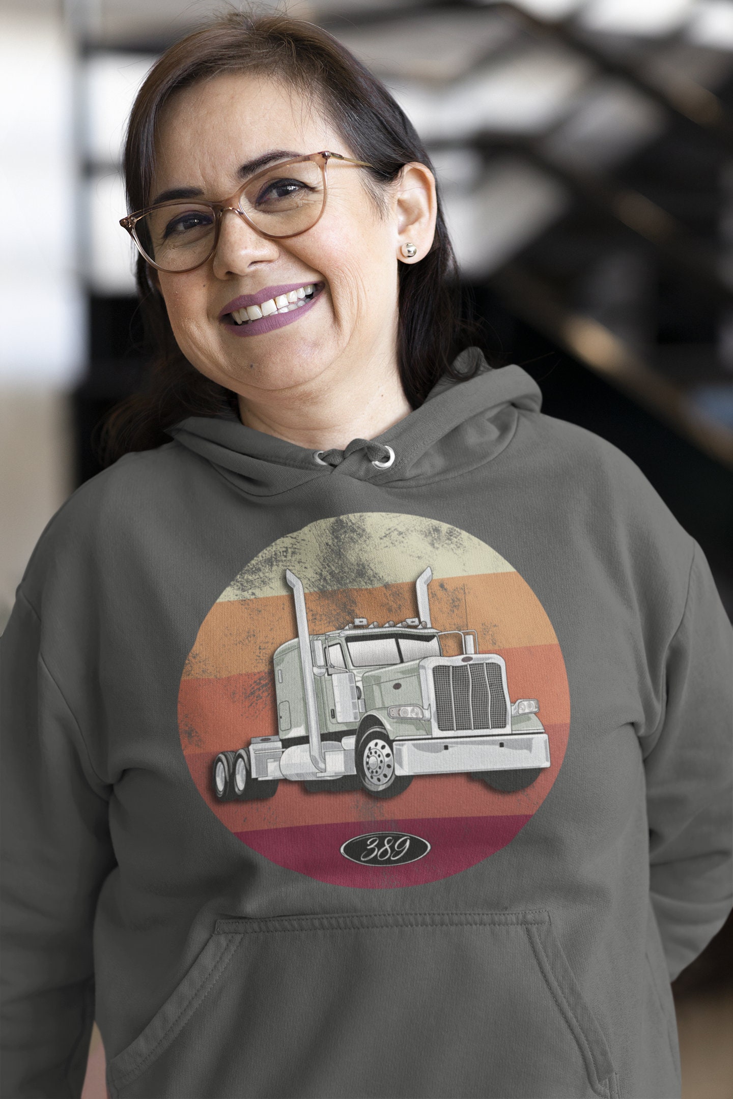 Pete 389 Classic Semi Truck Trucker T-shirt / Hoodie Vintage Rigs ...