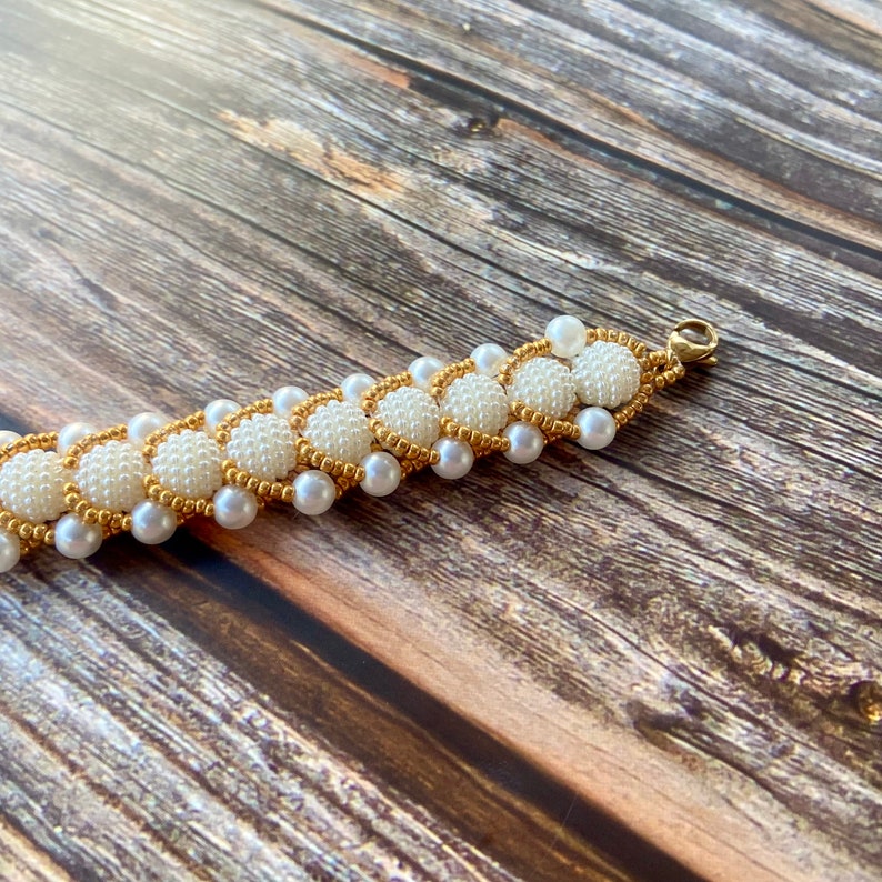 Beaded Pearl Ang Gold Bracelet, Cute and Classy Seed Bead Bracelet ...