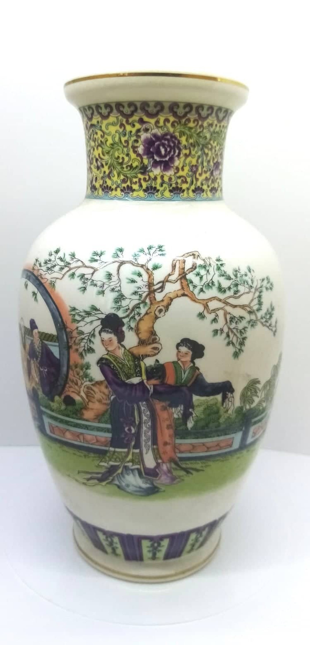 Vintage Chinese Porcelain Vase Depicting Courtesans Amusing Themselves ...