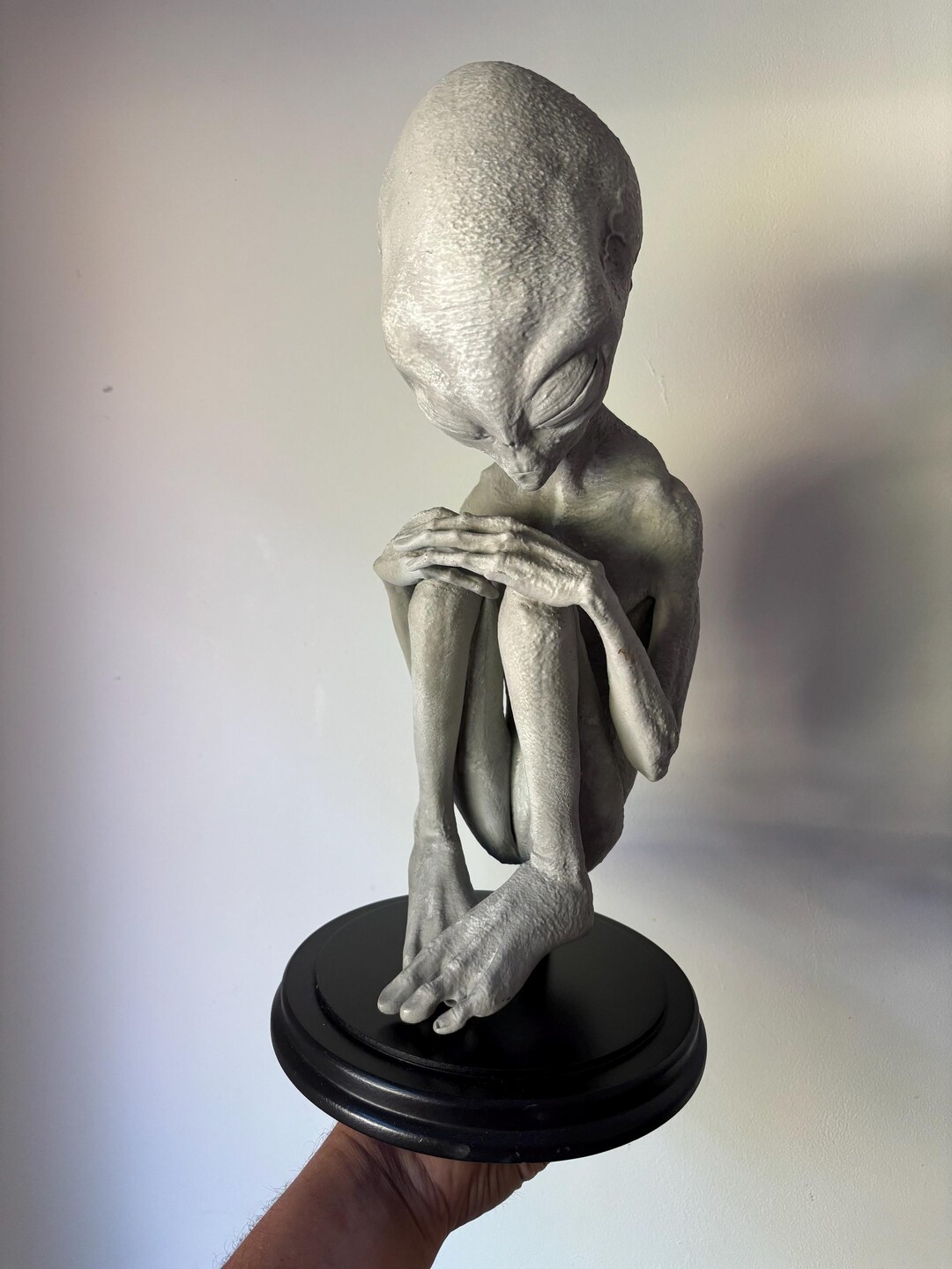 Extraterrestre 50 cm sur socle / alien / Oddities / Cabinet de ...