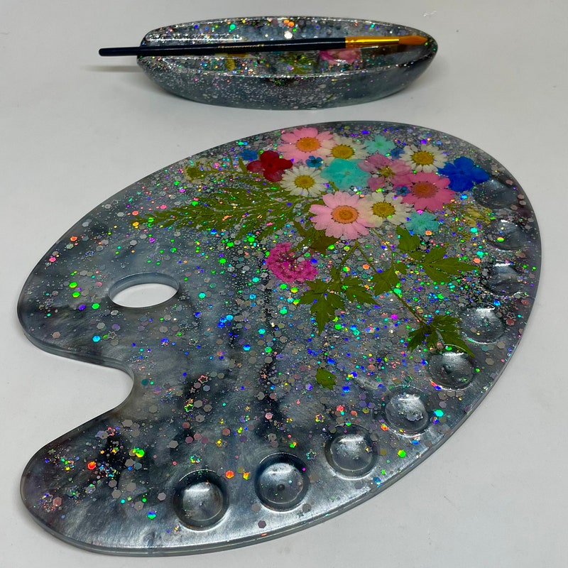 Artist Gifts - 60+ Gift Ideas for 2024