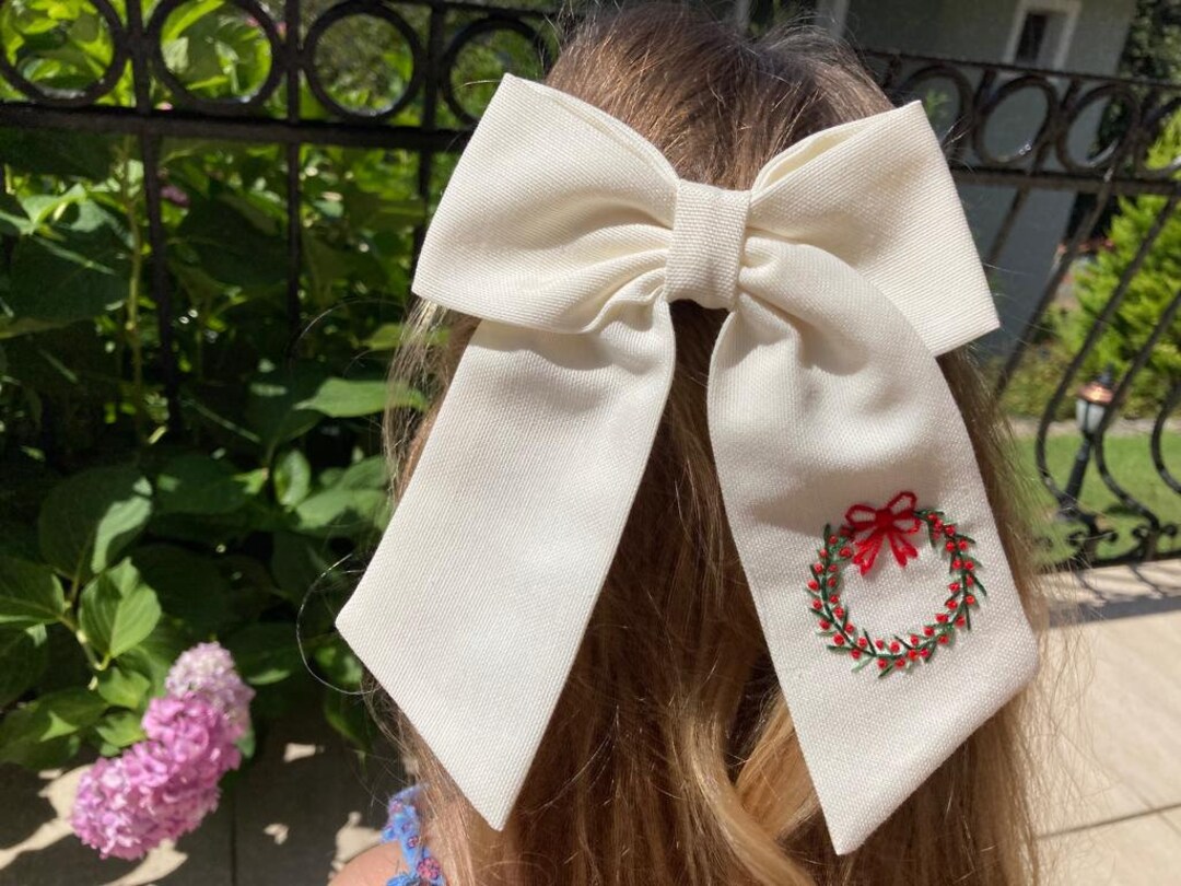 Christmas Wreath Hand Embroidered Bow - Hair Bow - Kids Hair Clips ...