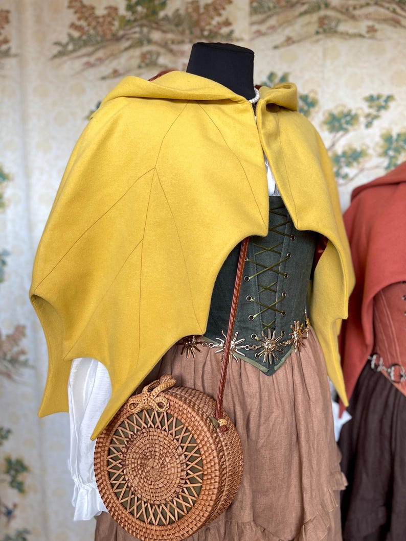 Hooded Cape "maple": Woollen Fantasy Leaf Shaped Short Cape - Hobbit ...