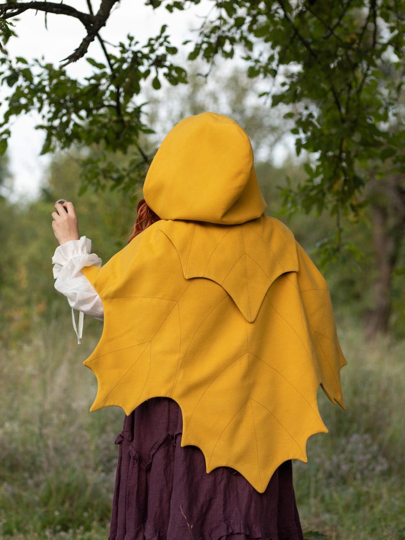 Hooded Cape "maple": Woollen Fantasy Leaf Shaped Short Cape - Hobbit ...