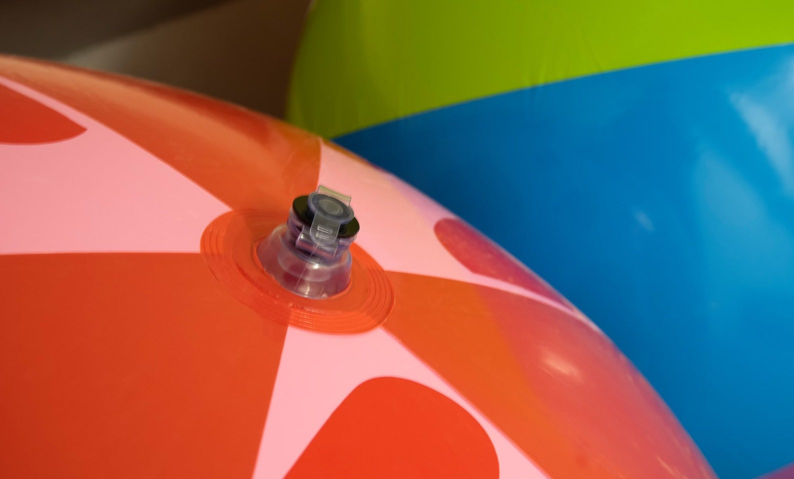 Huge Inflatable Beach Ball 4 Feet 120cm red/pink Hearts Print Big ...