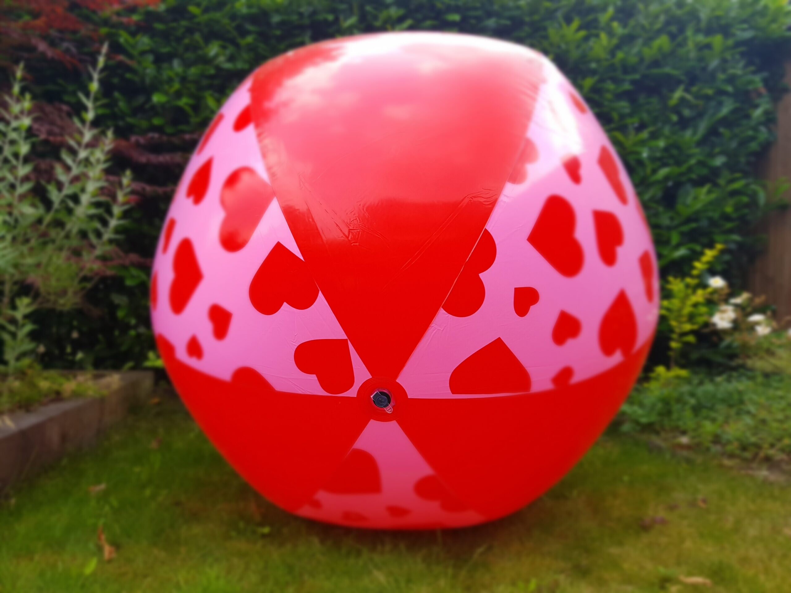 Huge Inflatable Beach Ball 4.3 Feet / 130cm Hearts Red & Pink Big ...